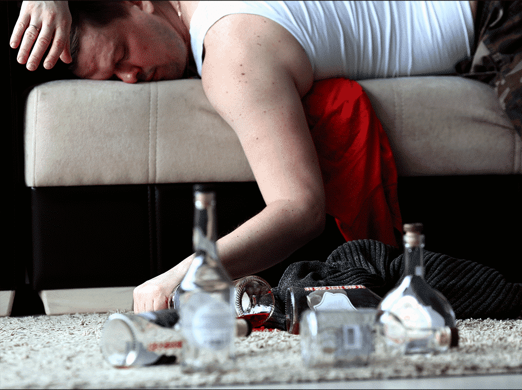 12 Warning Signs Of Problematic Drinking - Reach Out Recovery