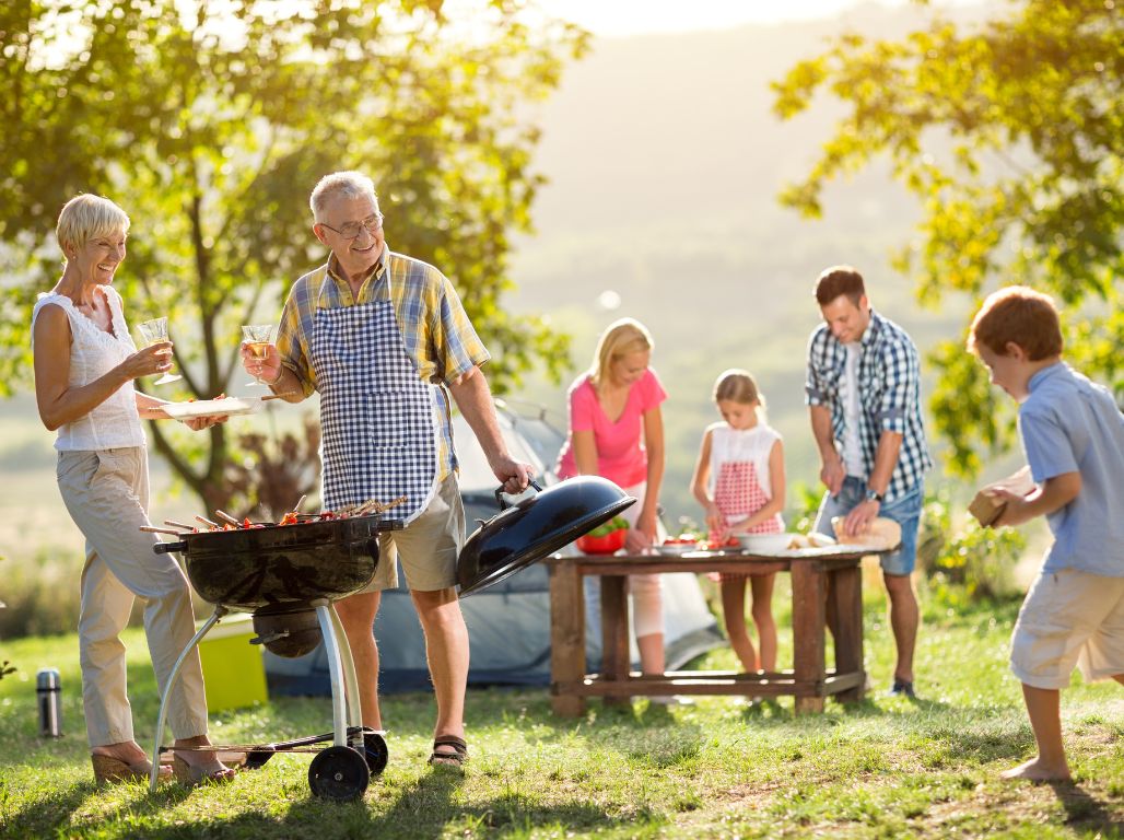 9 Tips For Healthy Family Relationships This Summer - Reach Out Recovery