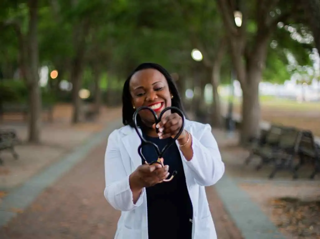 6 Tips For Healthcare Workers - Reach Out Recovery